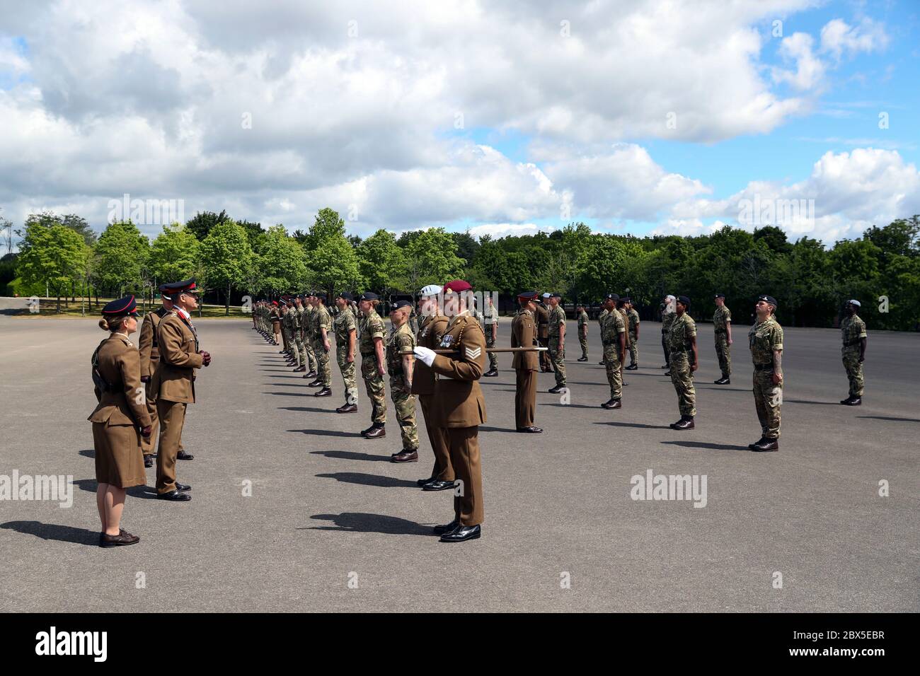 Army passing out parade hi-res stock photography and images - Alamy