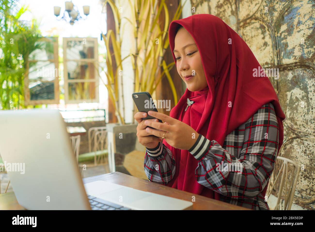 Computer education singapore hi-res stock photography and images - Alamy