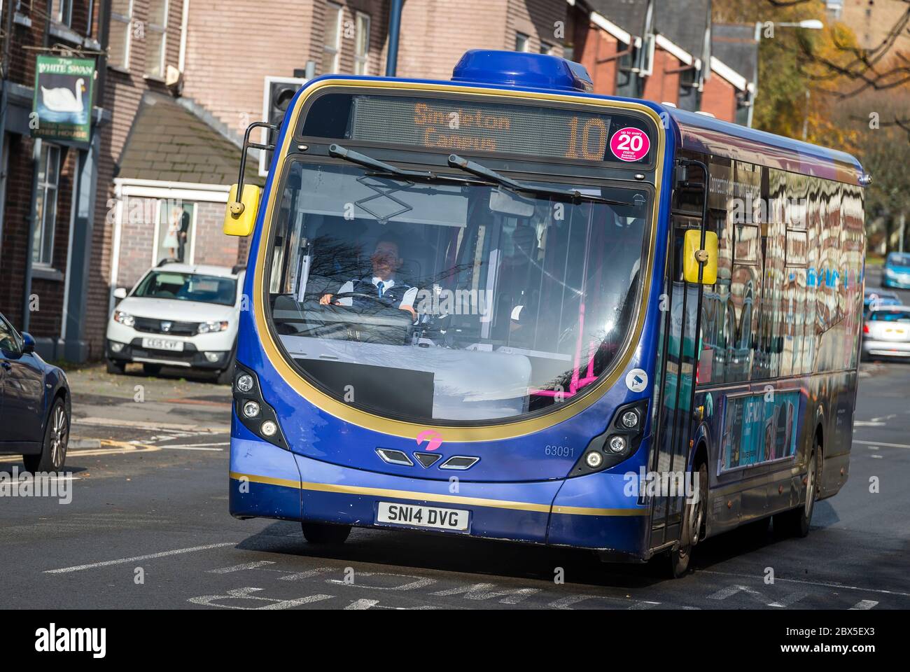 Welsh bus hi-res stock photography and images - Alamy