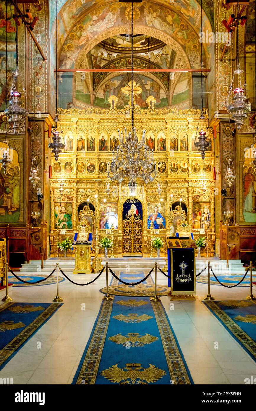 Main altar of the Romanian Orthodox Patriarchal Cathedral, Bucharest ...