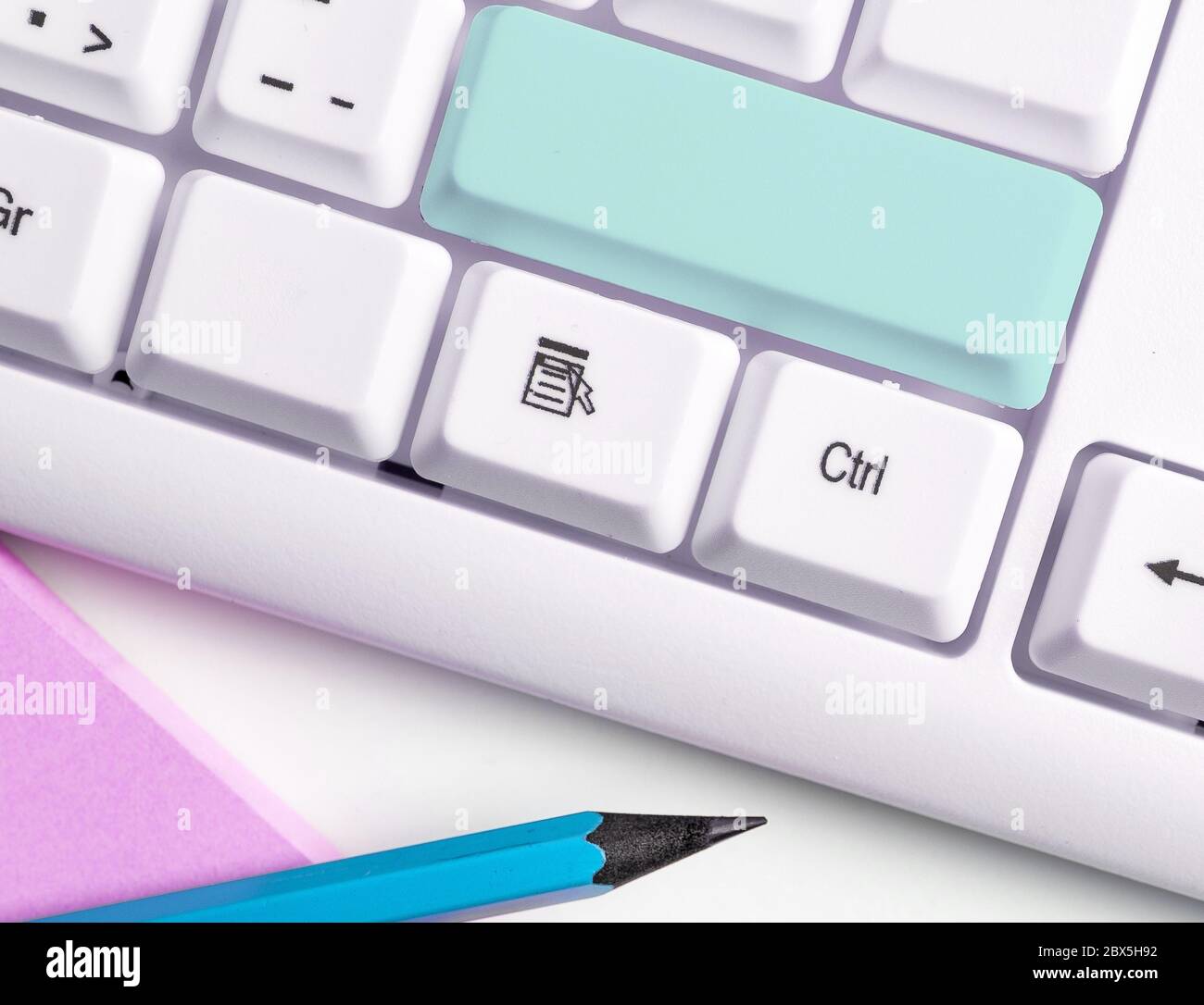 Pc Keyboard Key With Empty Note Paper Above Copy Space Stock Photo - Alamy