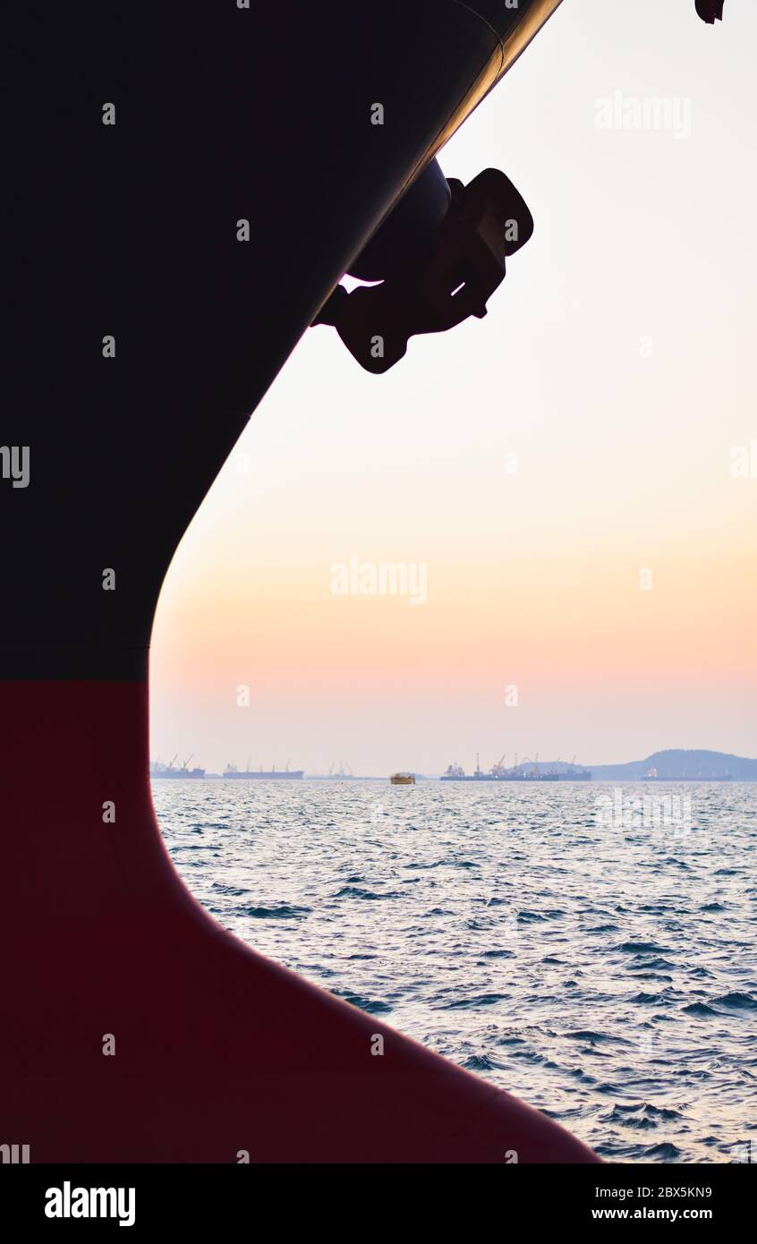 Ship head hi-res stock photography and images - Alamy