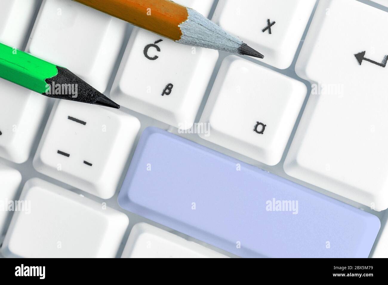 Pc Keyboard Key With Empty Note Paper Above Copy Space Stock Photo - Alamy