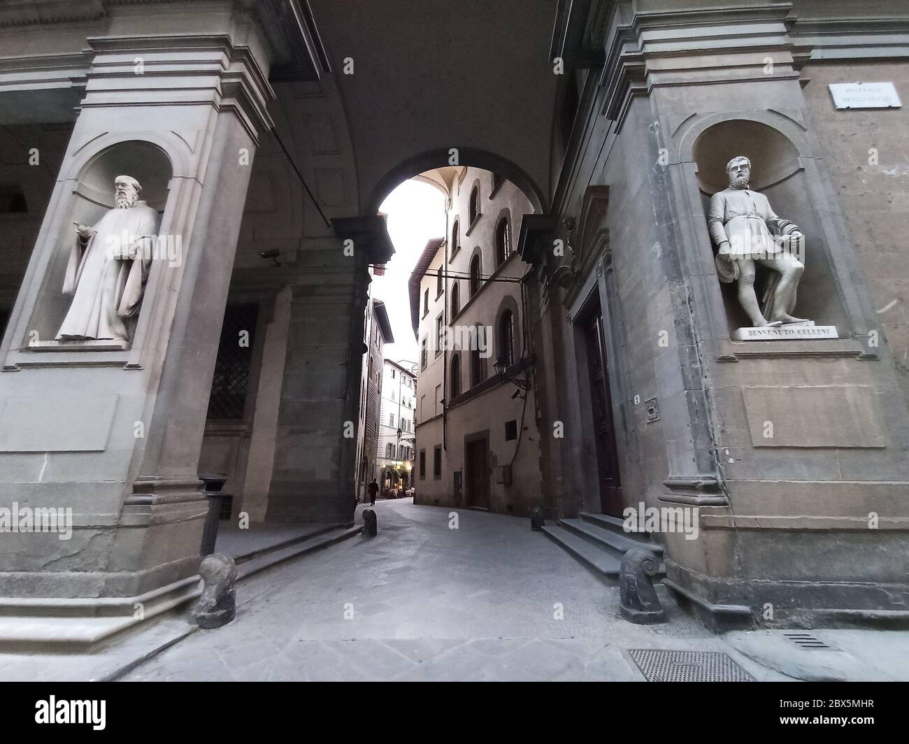 Italy, Tuscany, Florence, the Uffizi gallery square Stock Photo - Alamy