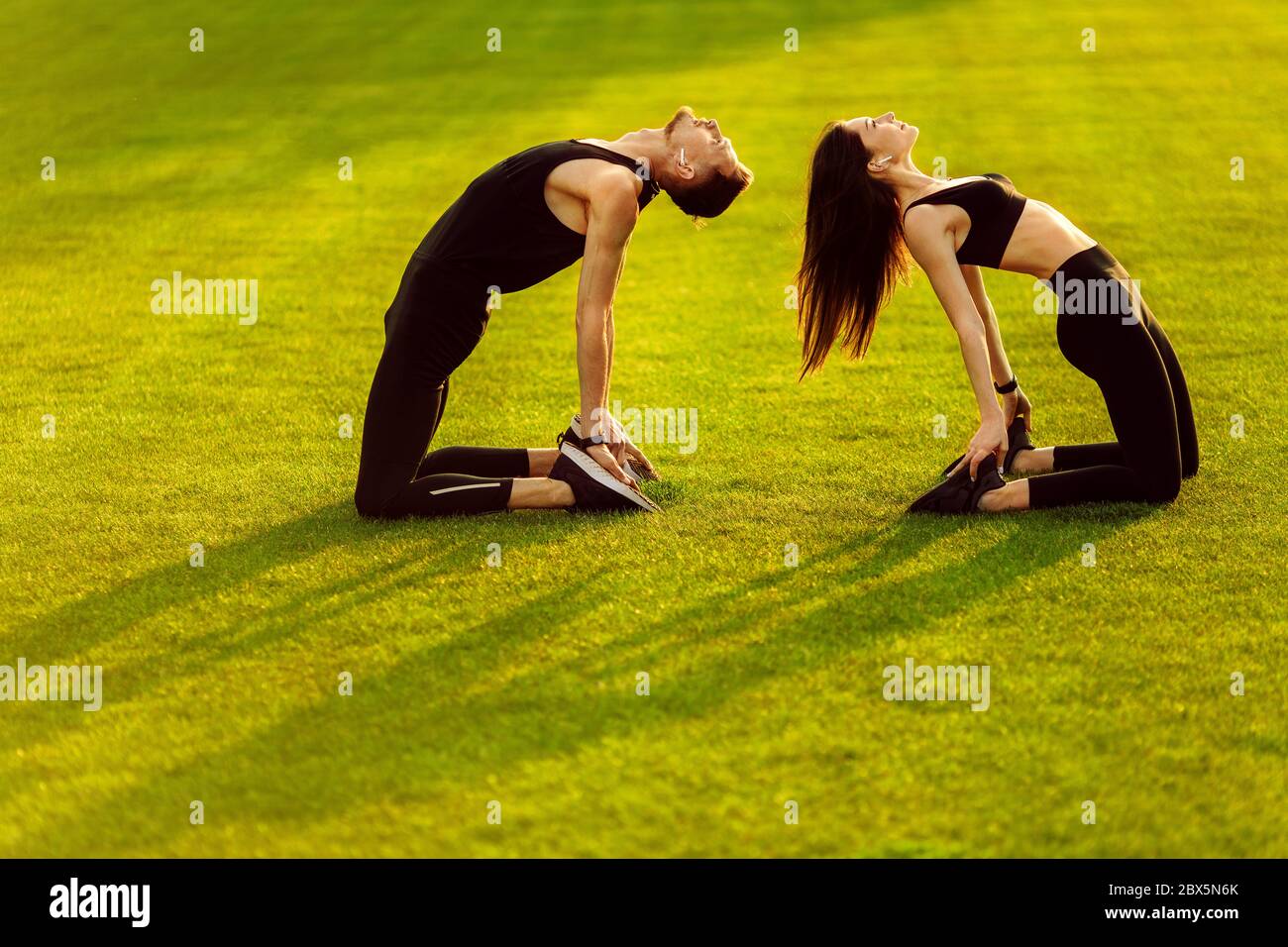 Green grass stretching hi-res stock photography and images - Alamy