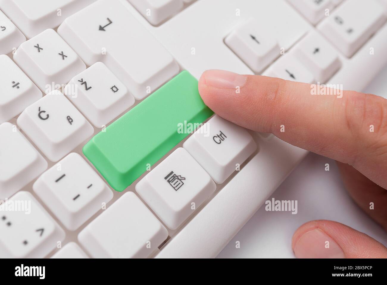Pc Keyboard Key With Empty Note Paper Above Copy Space Stock Photo - Alamy