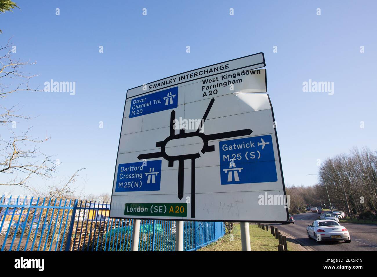 Interchange with road sign hi-res stock photography and images - Alamy