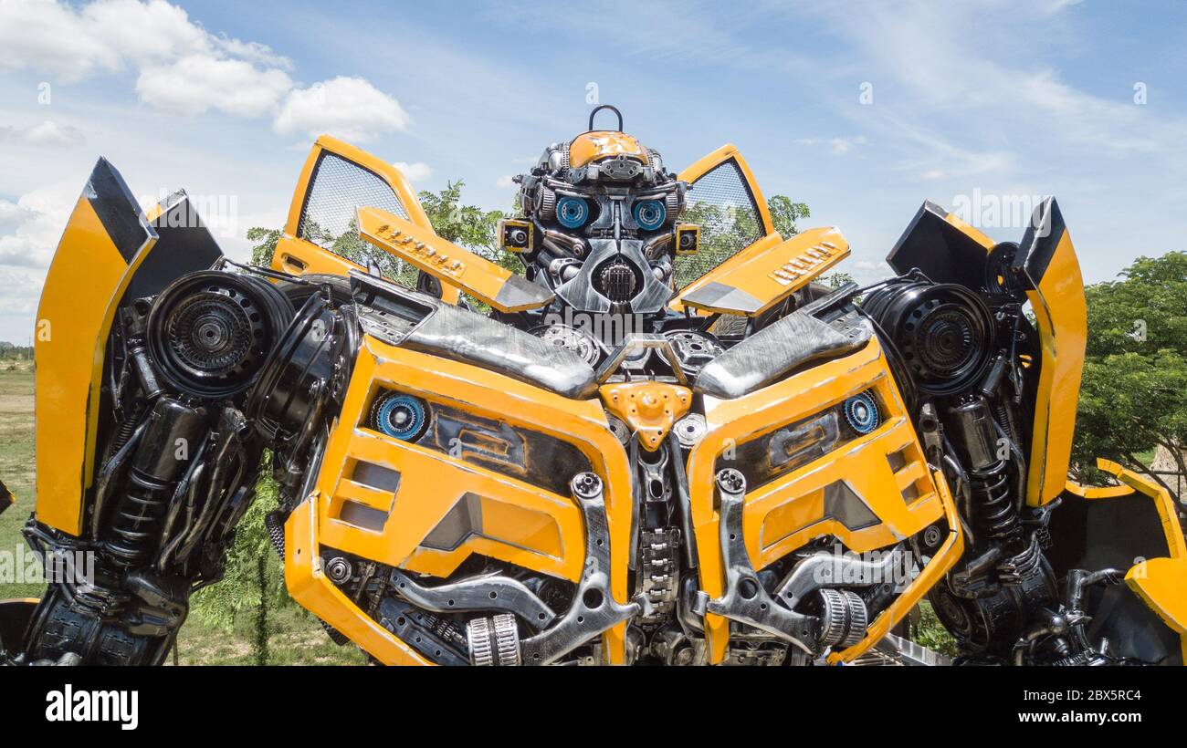 Ang Thong. 5th June, 2020. Photo taken on June 5, 2020 shows a robot ...