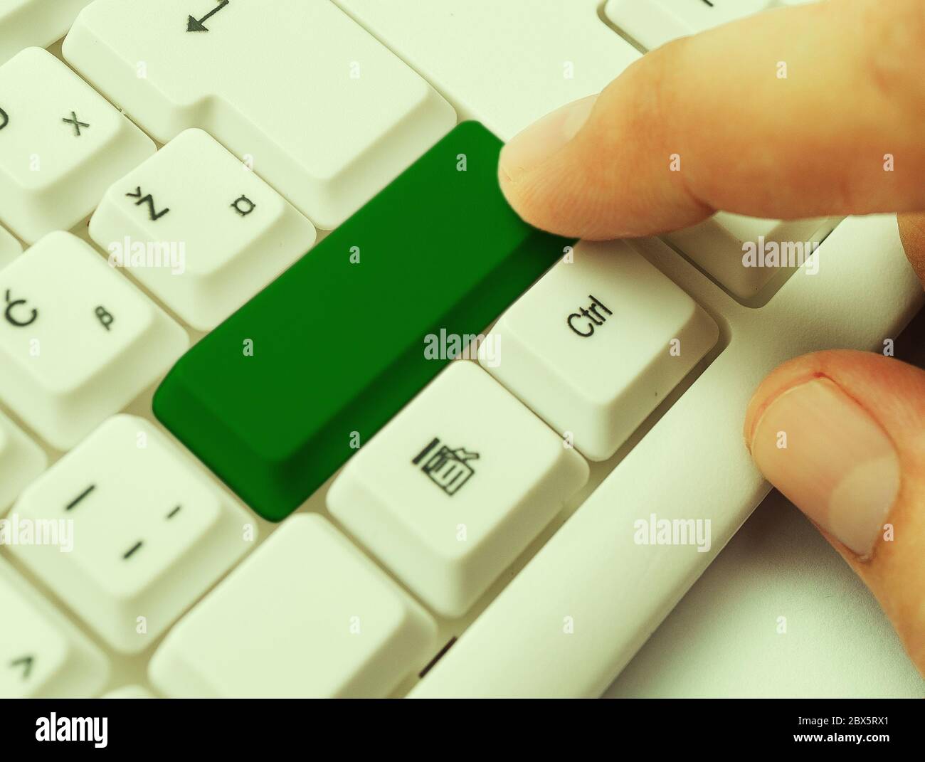 White Pc Keyboard With Empty Note Paper Above White Key Copy Space ...