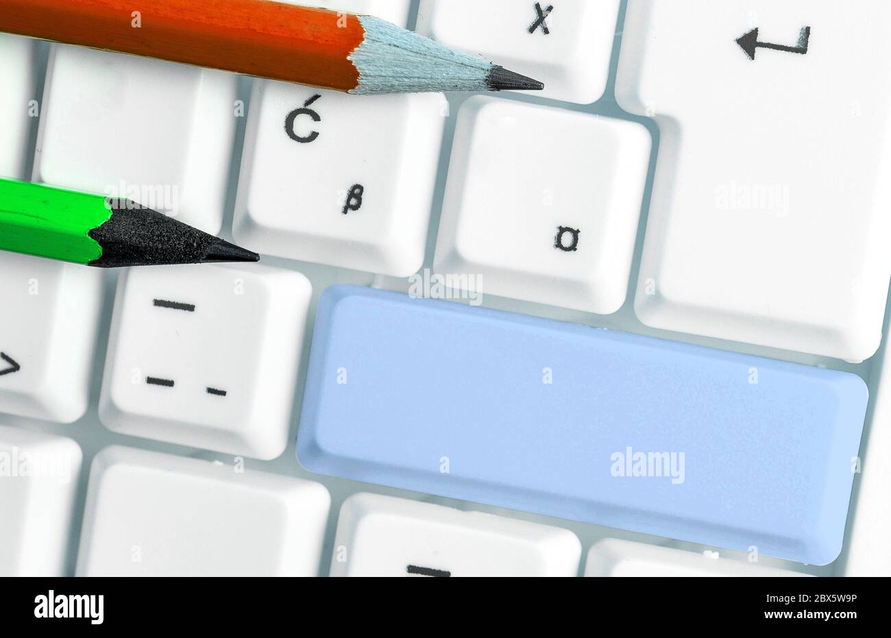 Pc Keyboard Key With Empty Note Paper Above Copy Space Stock Photo - Alamy