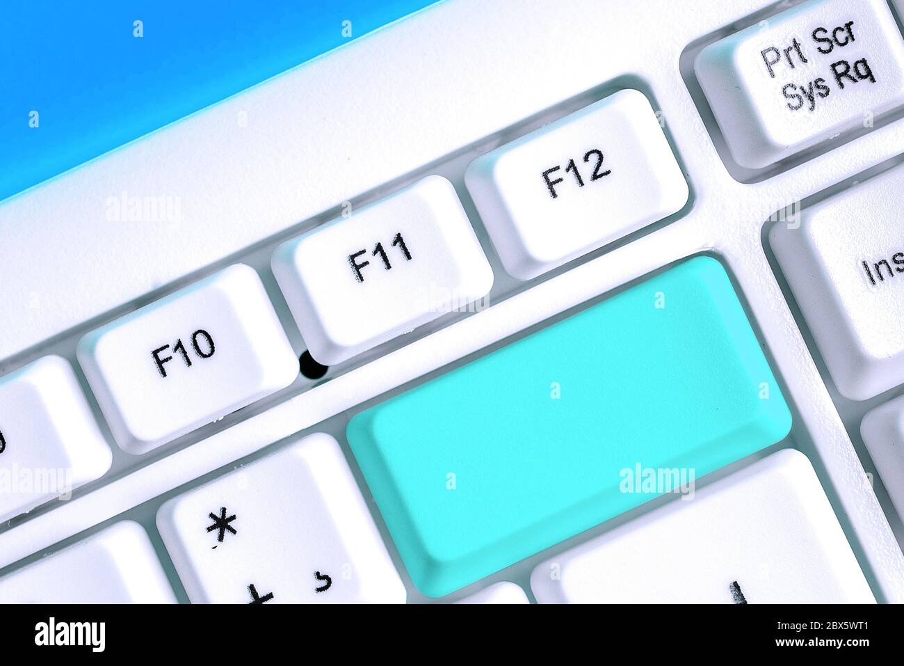 White Pc Keyboard With Empty Note Paper Above White Key Copy Space ...
