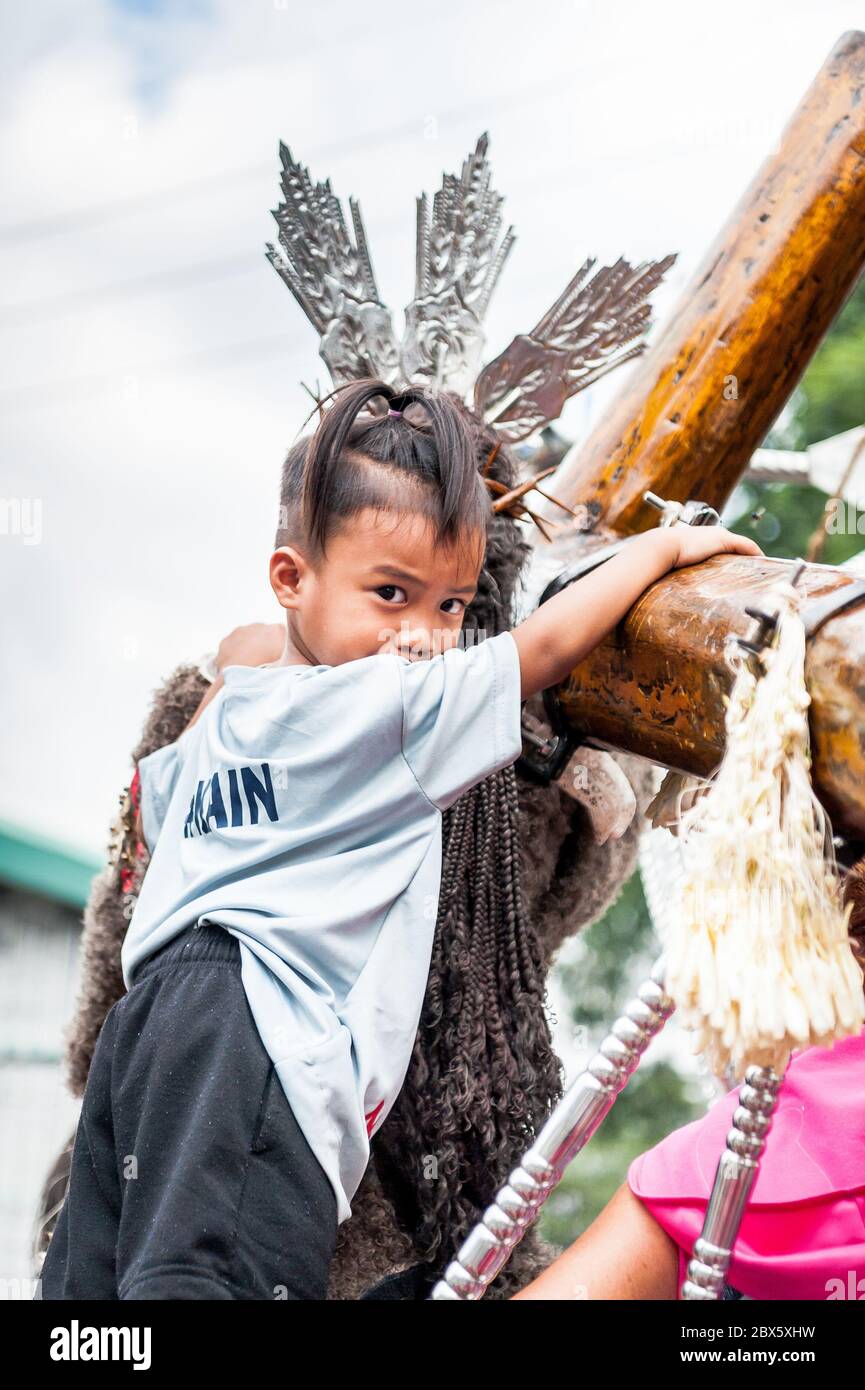 Thousands of Filipino Catholic devotees make their way through Manila ...