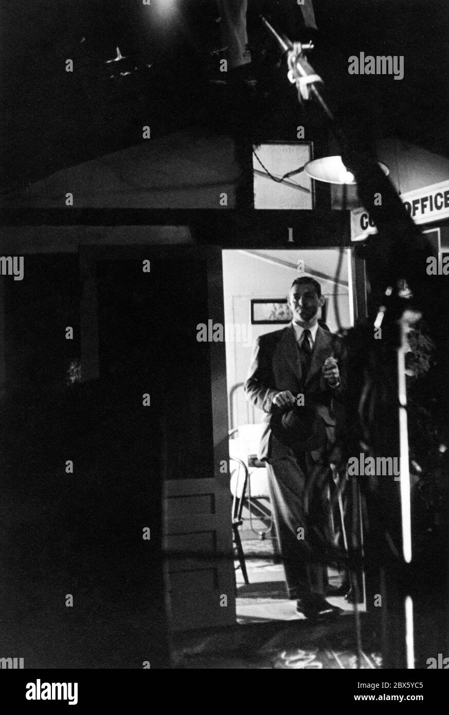 CLARK GABLE on set location candid filming IT HAPPENED ONE NIGHT 1934 ...