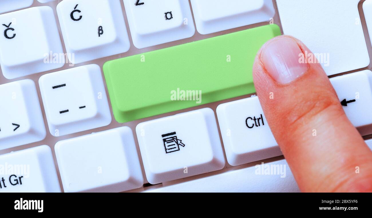 White Pc Keyboard With Empty Note Paper Above White Key Copy Space ...