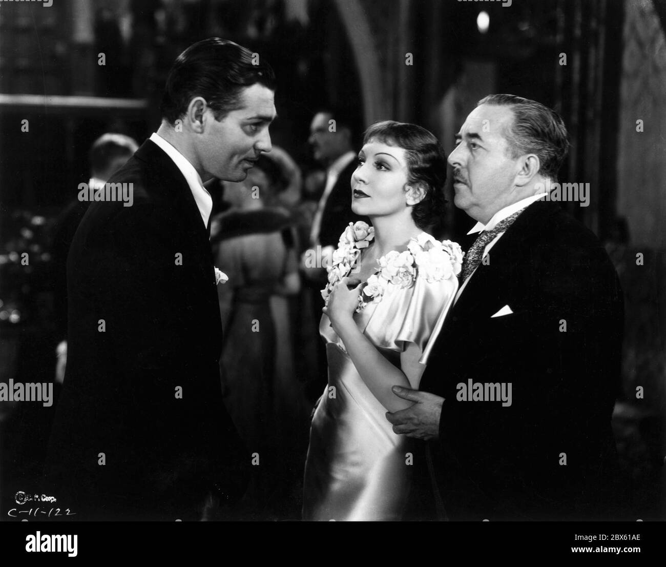 CLARK GABLE CLAUDETTE COLBERT and WALTER CONNOLLY in IT HAPPENED ONE ...
