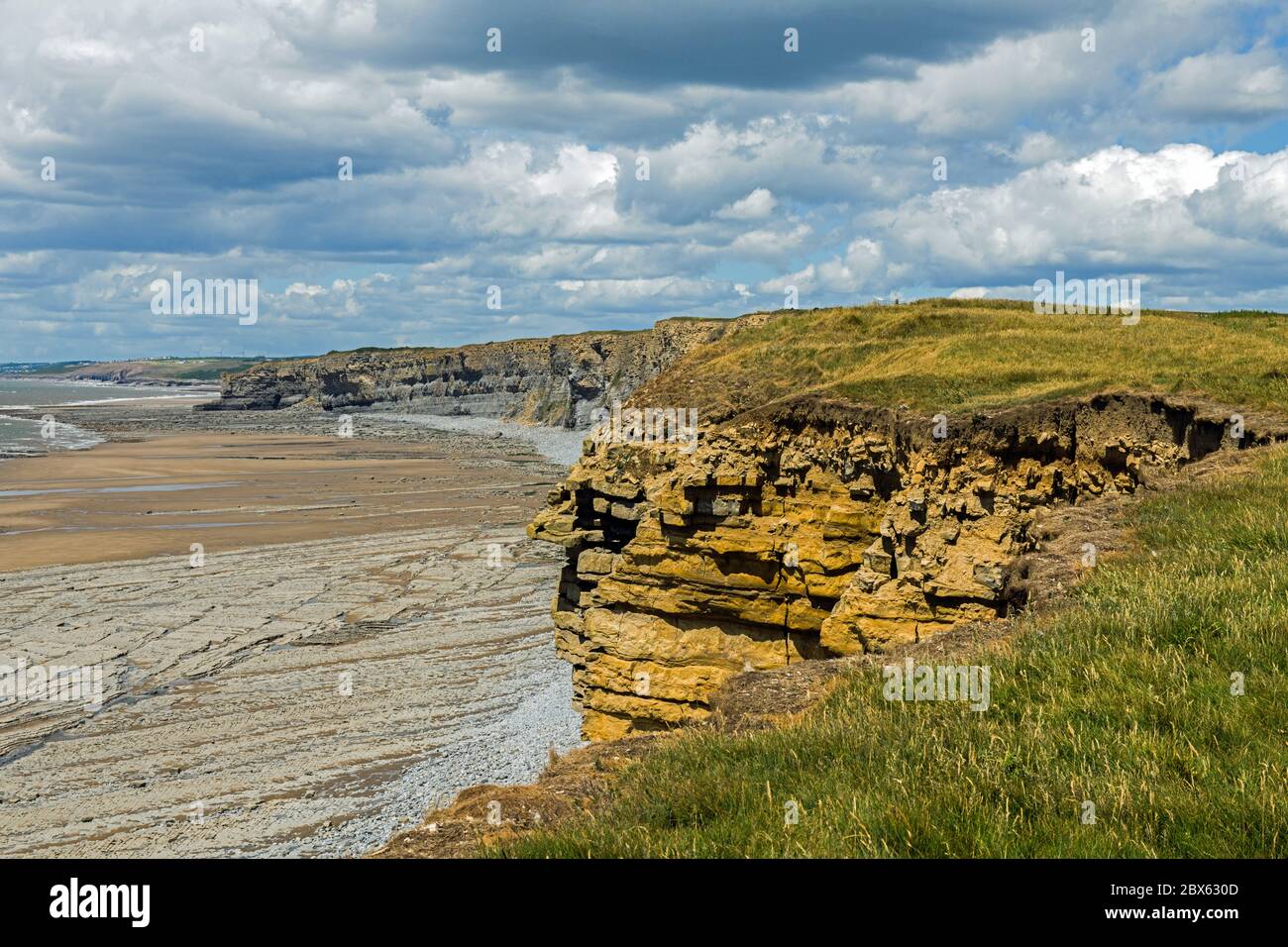 Monknash beach hi-res stock photography and images - Alamy