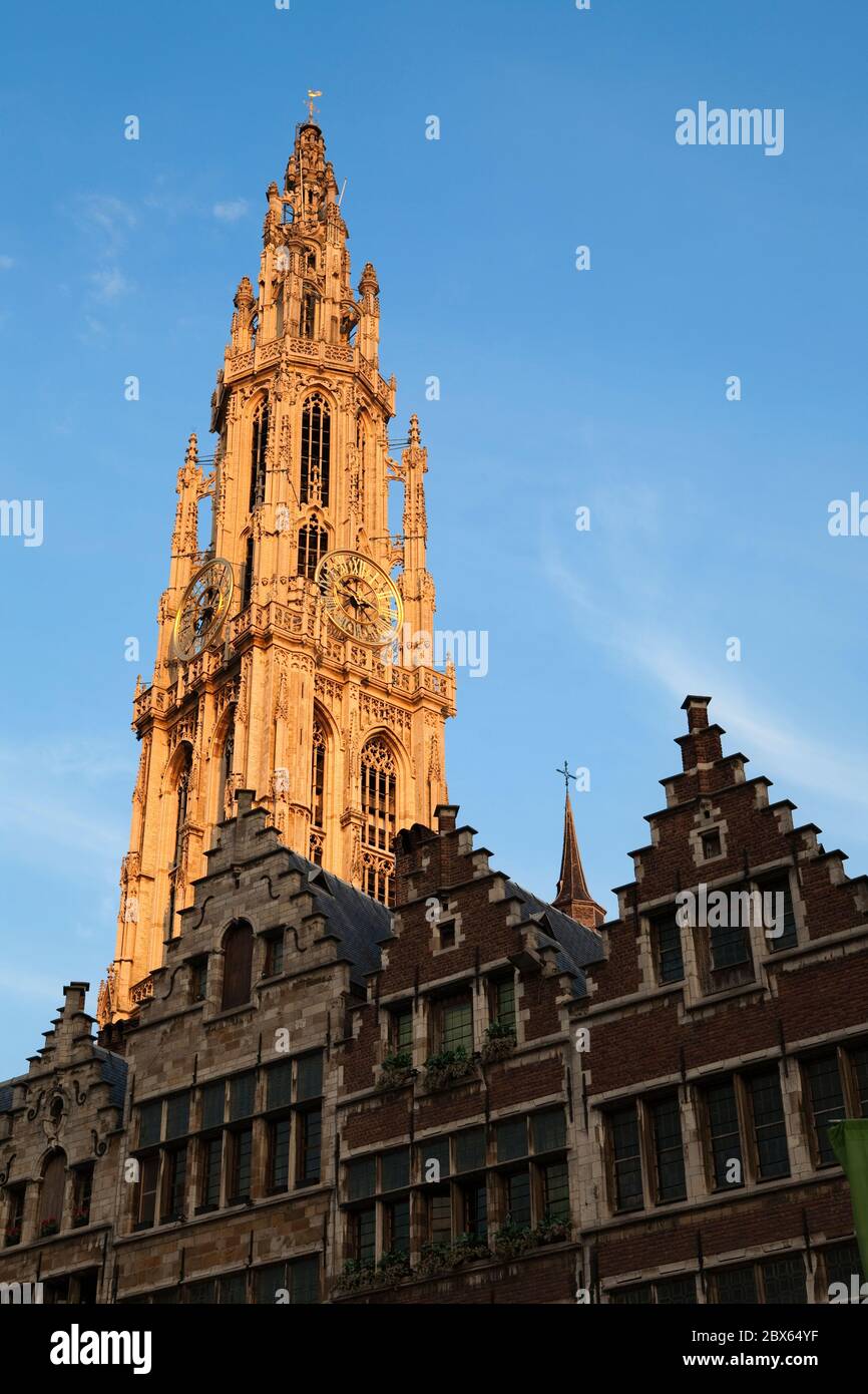 Historic guild halls hi-res stock photography and images - Alamy