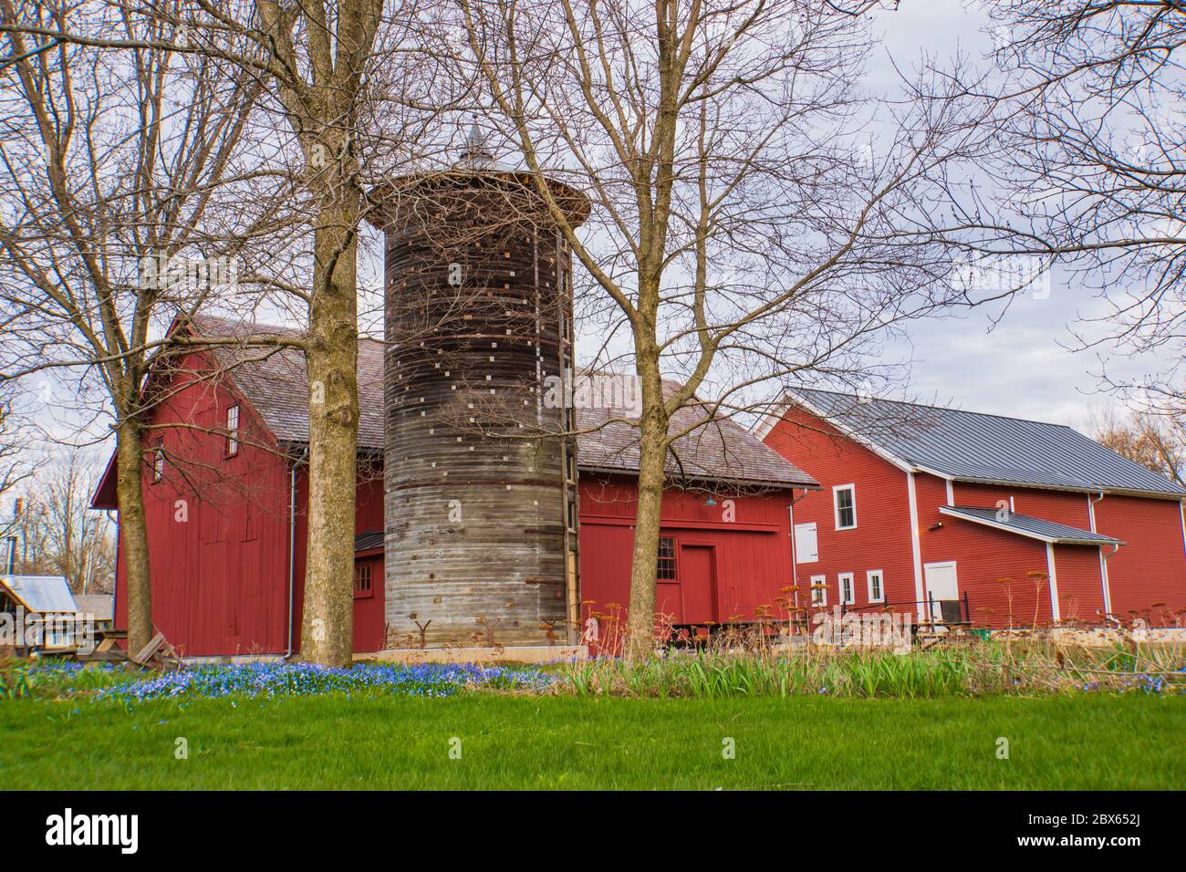 Barn restoration hi-res stock photography and images - Alamy