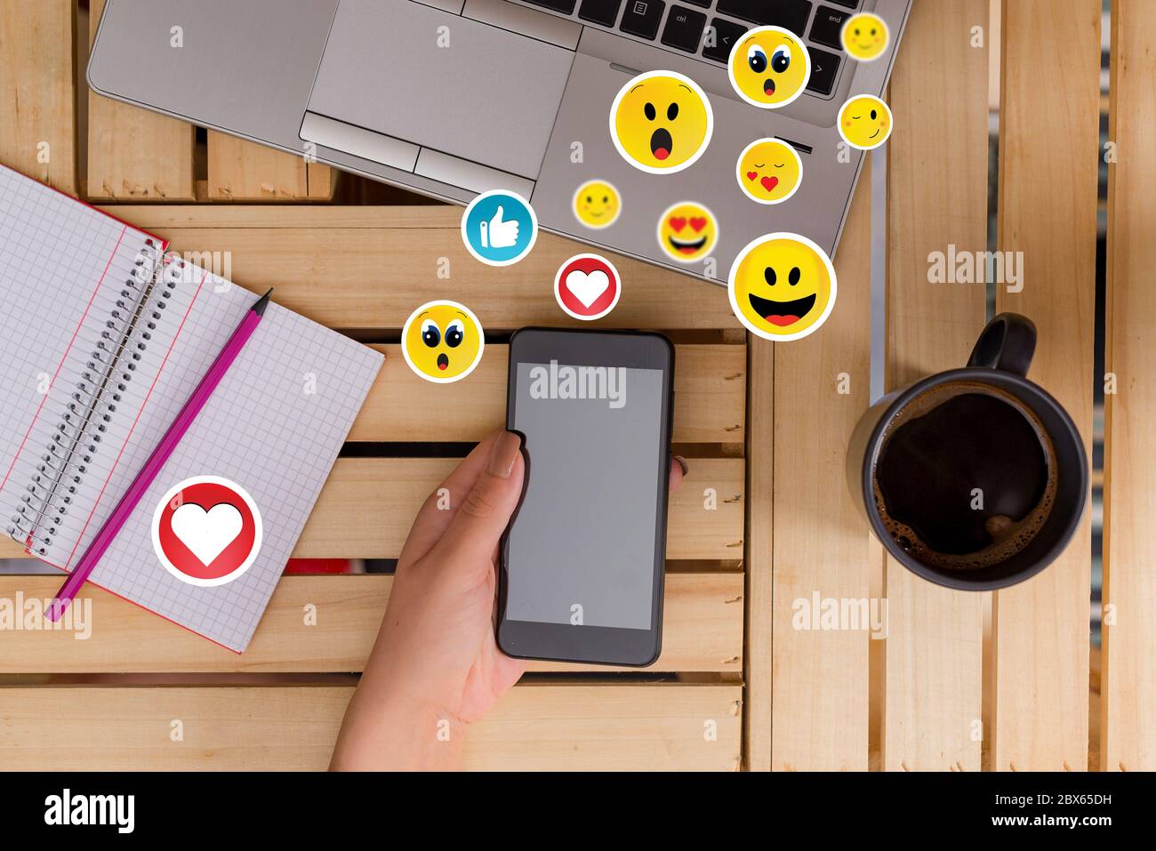 Social Media Communication Chat Messages Blank Speech Bubble Flat Icon ...