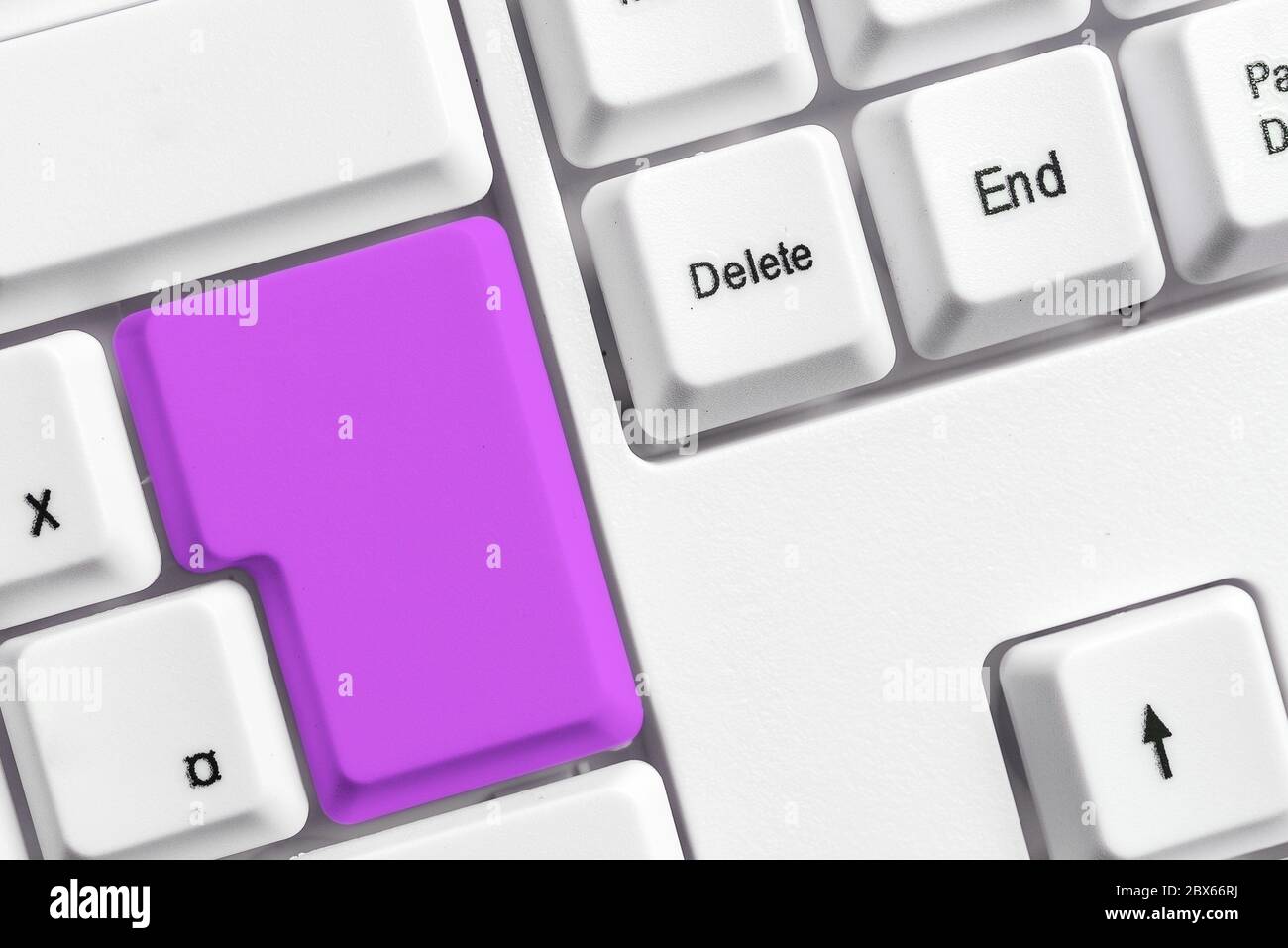 White Pc Keyboard With Empty Note Paper Above White Key Copy Space ...