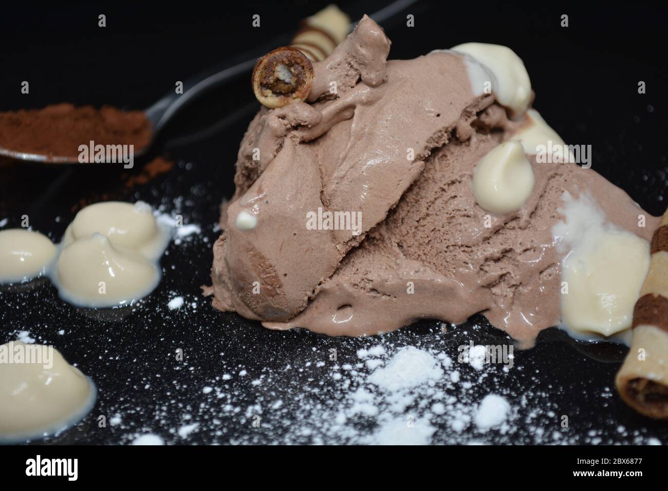 Gourmet ice cream hi-res stock photography and images - Alamy