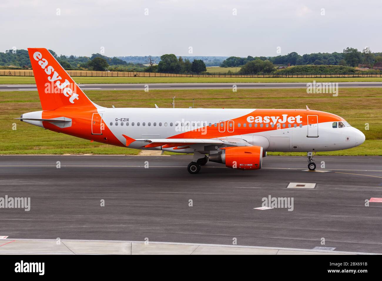 Luton, United Kingdom - July 8, 2019: EasyJet Airbus A319 airplane at ...
