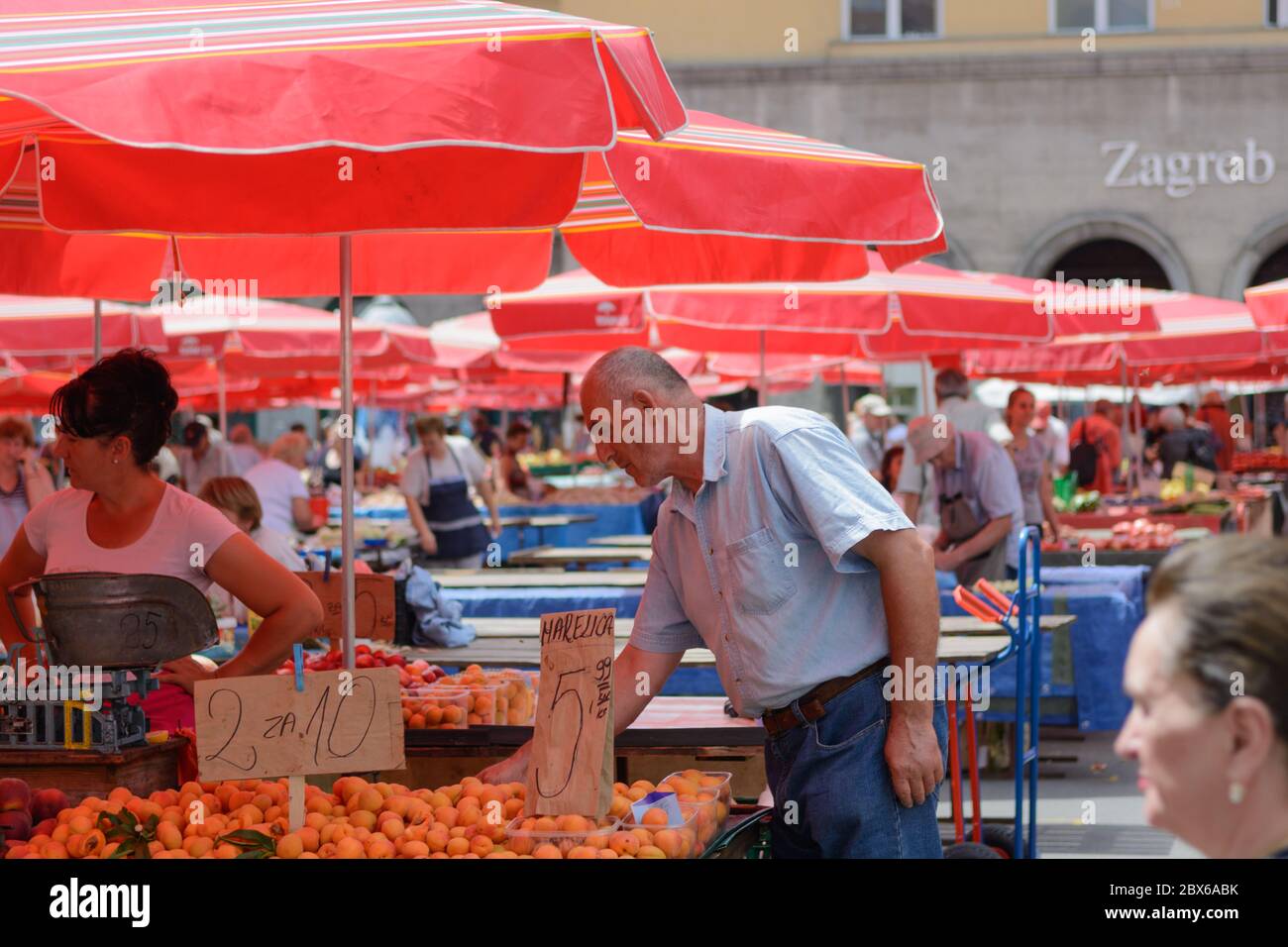 market in Zagreb Croatia Stock Photo - Alamy