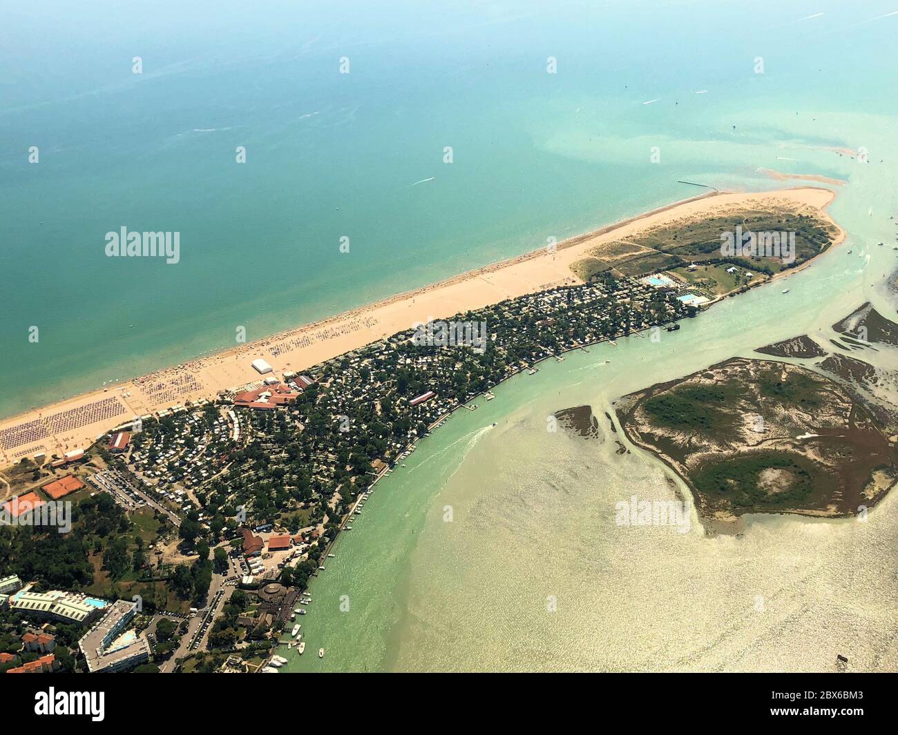 Cockpit small airplane view hi-res stock photography and images - Alamy