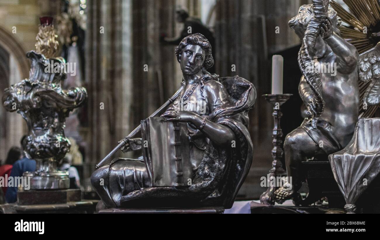 Gothic architectural sculpture hi-res stock photography and images - Alamy