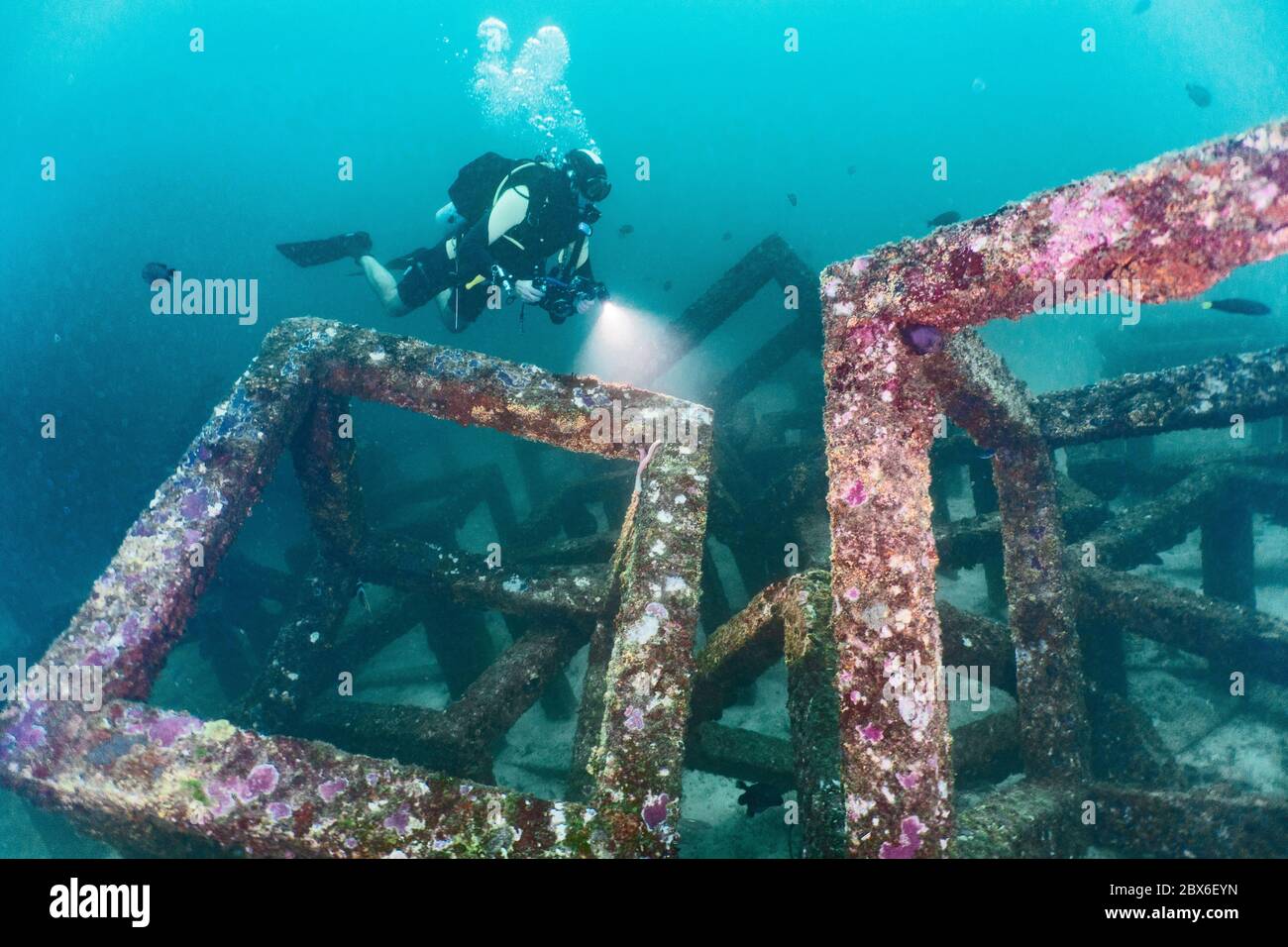 Man made underwater structure hi-res stock photography and images - Alamy