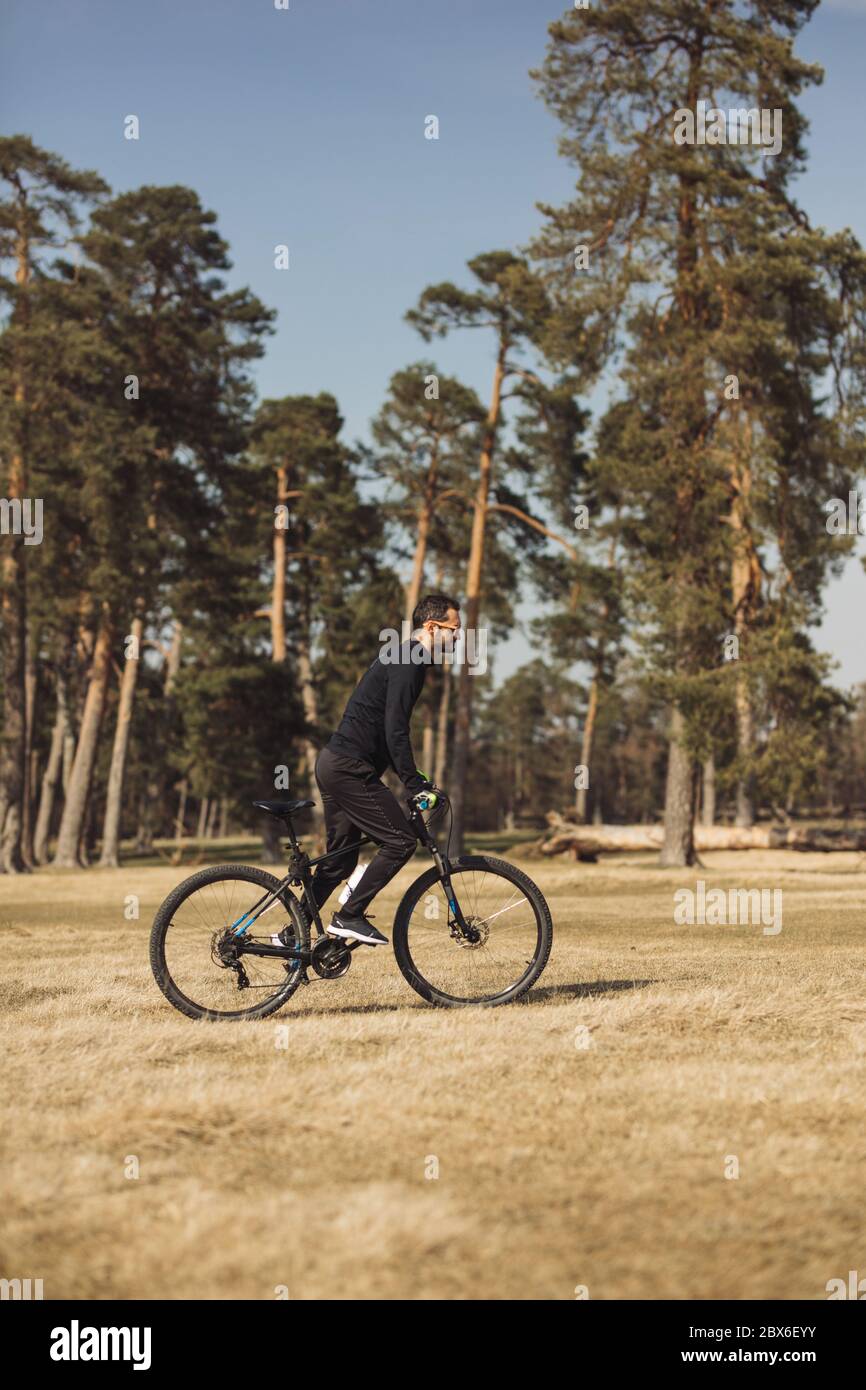 Bike on grass hi-res stock photography and images - Alamy
