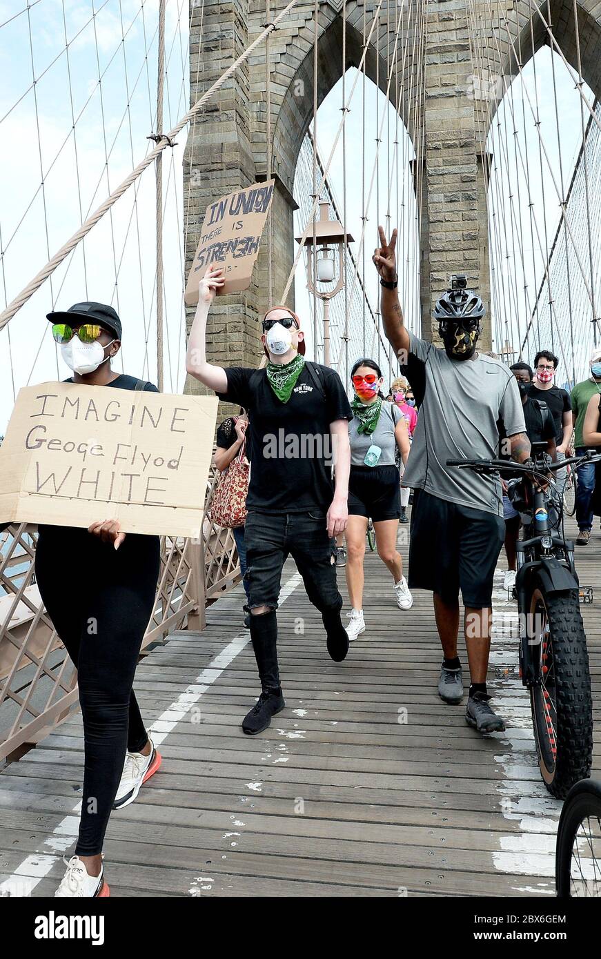 Brooklyn, NY, USA. 4th June, 2020. protesters out and about for George ...