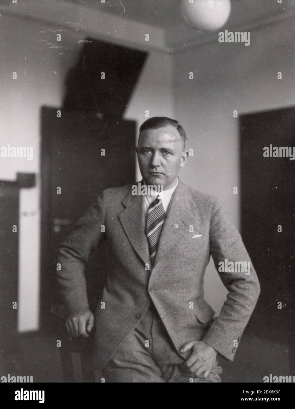 Official portrait adolf hitler hi-res stock photography and images - Alamy