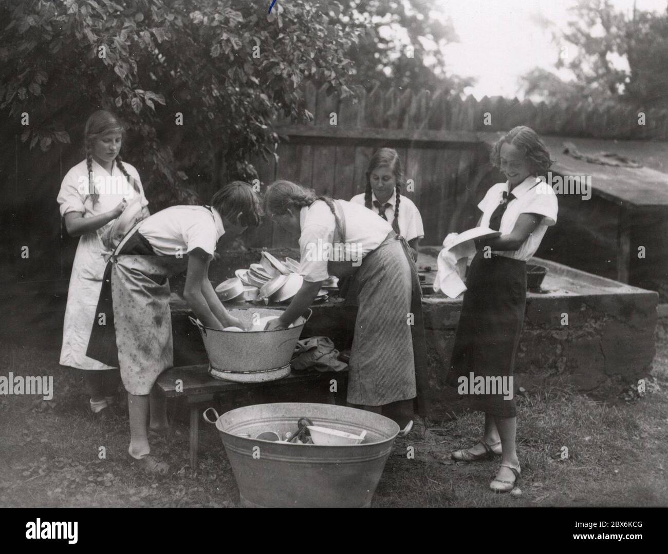 BDM and Jungmaedel. - Report Heinrich Hoffmann Photographs 1933 Adolf ...