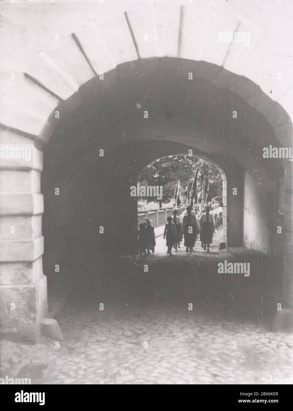 BDM and Jungmaedel. - Report Heinrich Hoffmann Photographs 1933 Adolf ...