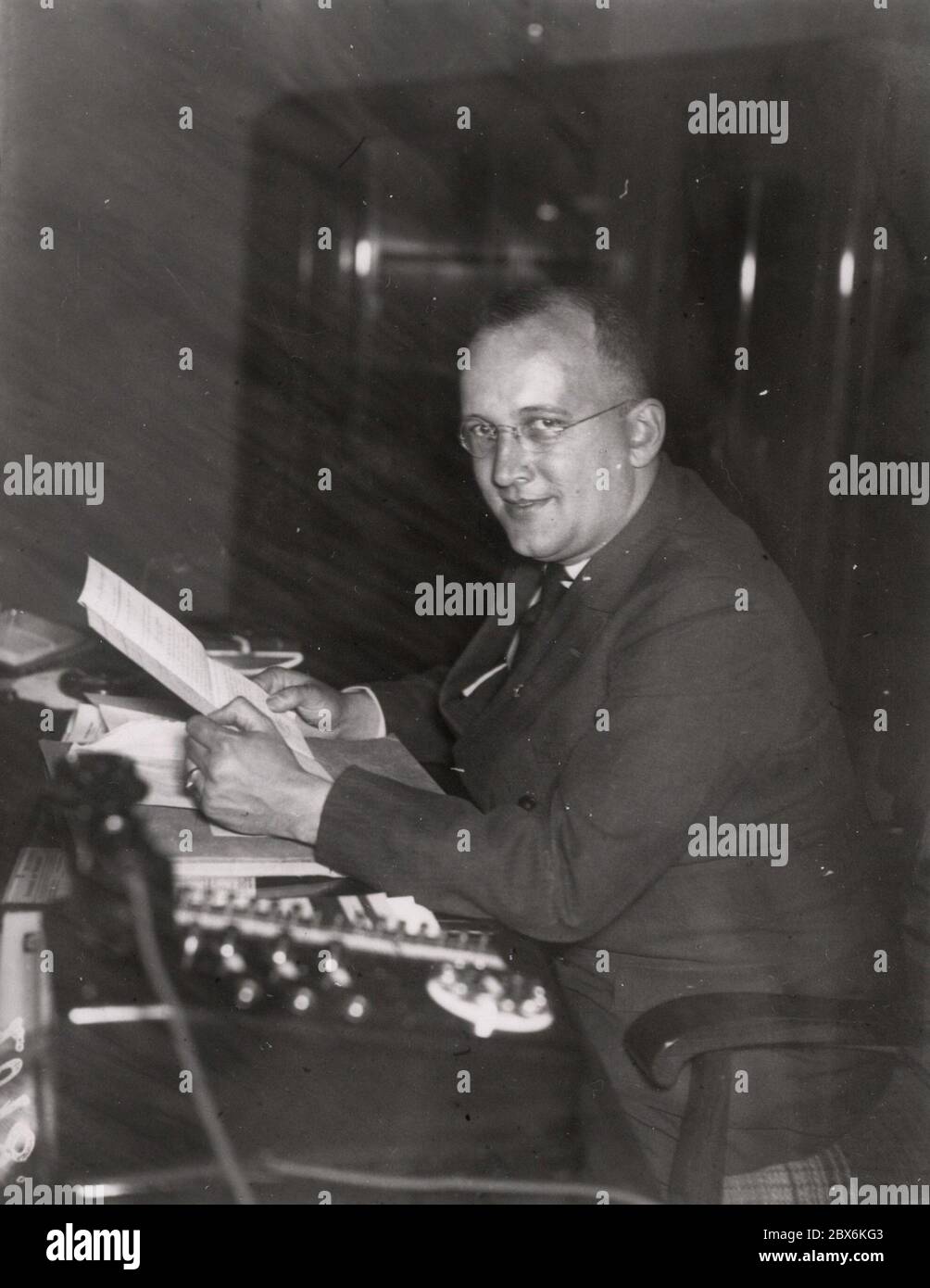 Portrait Photographs Of Hitler High Resolution Stock Photography and ...