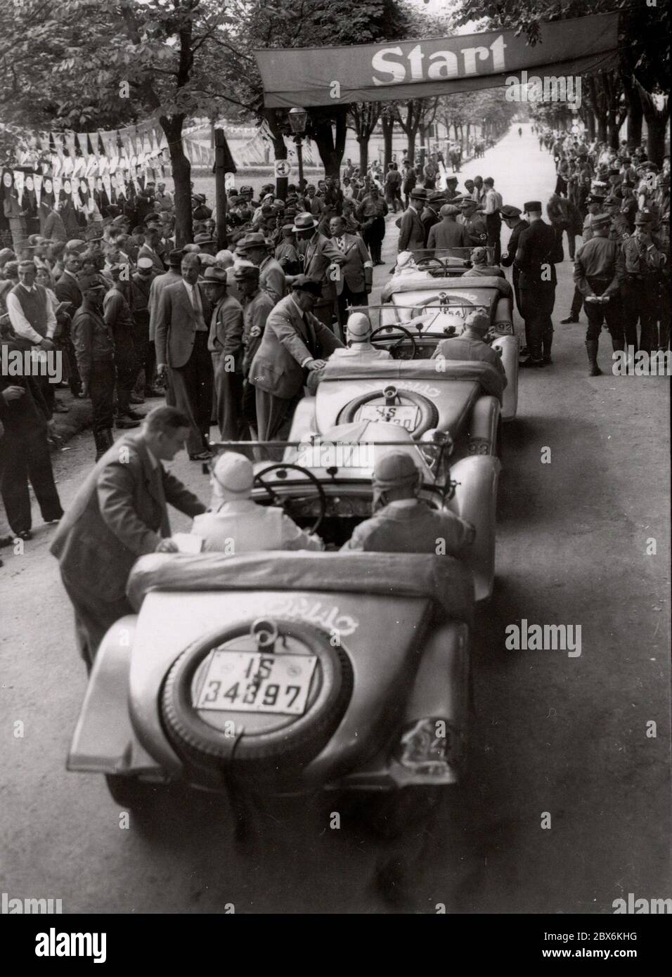 3000 km race through Germany Heinrich Hoffmann Photographs 1933 Adolf ...
