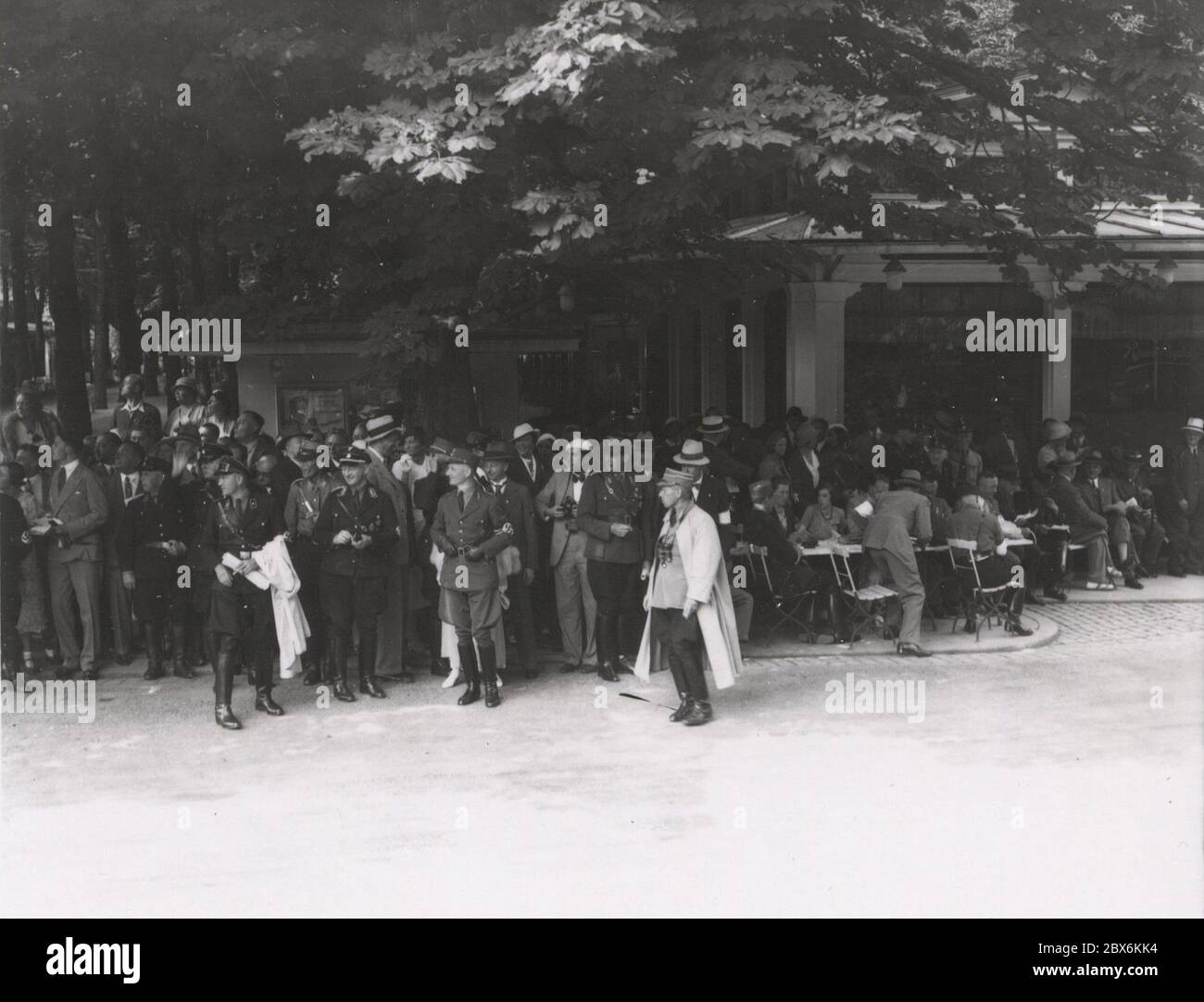 3000 km race through Germany Heinrich Hoffmann Photographs 1933 Adolf ...