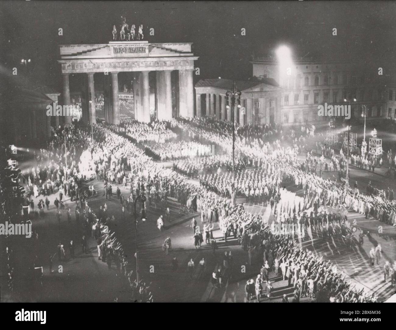January 1933 brandenburg gate hi-res stock photography and images - Alamy
