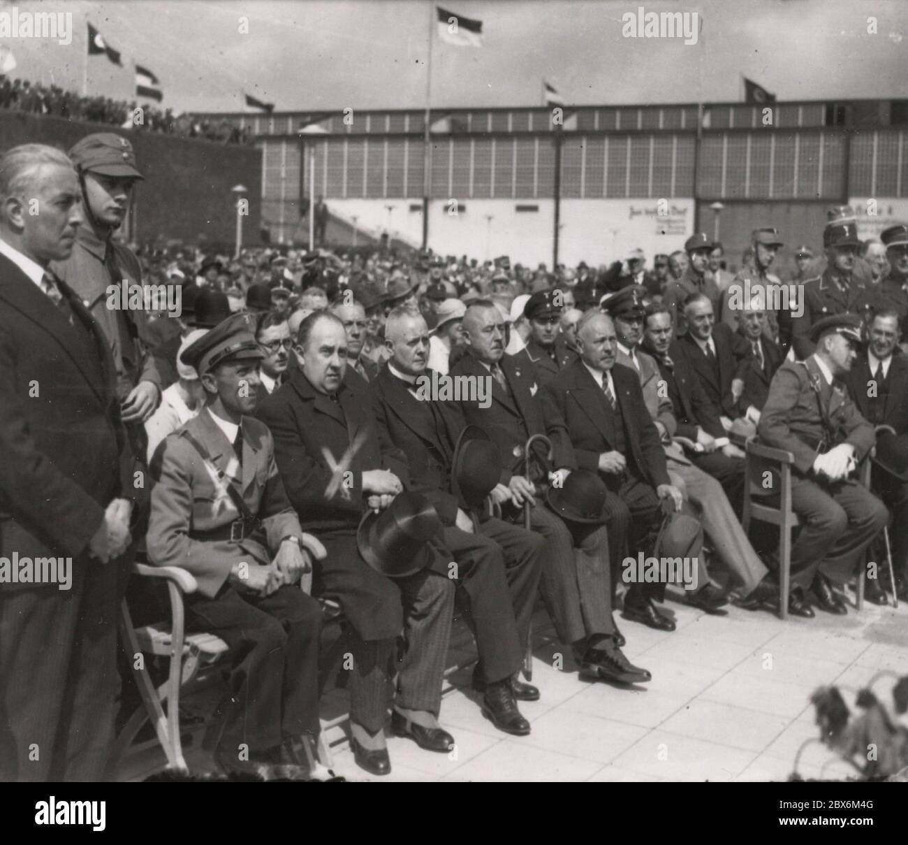 Minister Goebbels and Funk open the radio exhibition Heinrich Hoffmann ...