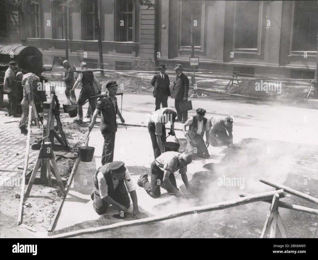 Road works Heinrich Hoffmann Photographs 1933 Adolf Hitler's official ...