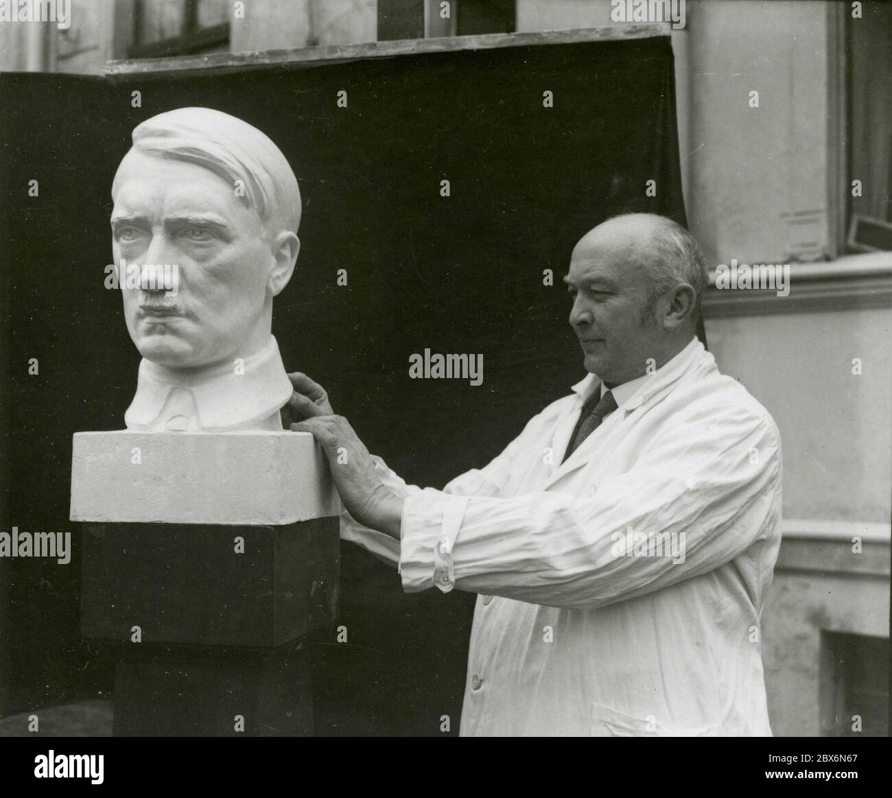 Bust Hitler. Heinrich Hoffmann Photographs 1933 Adolf Hitler's official ...