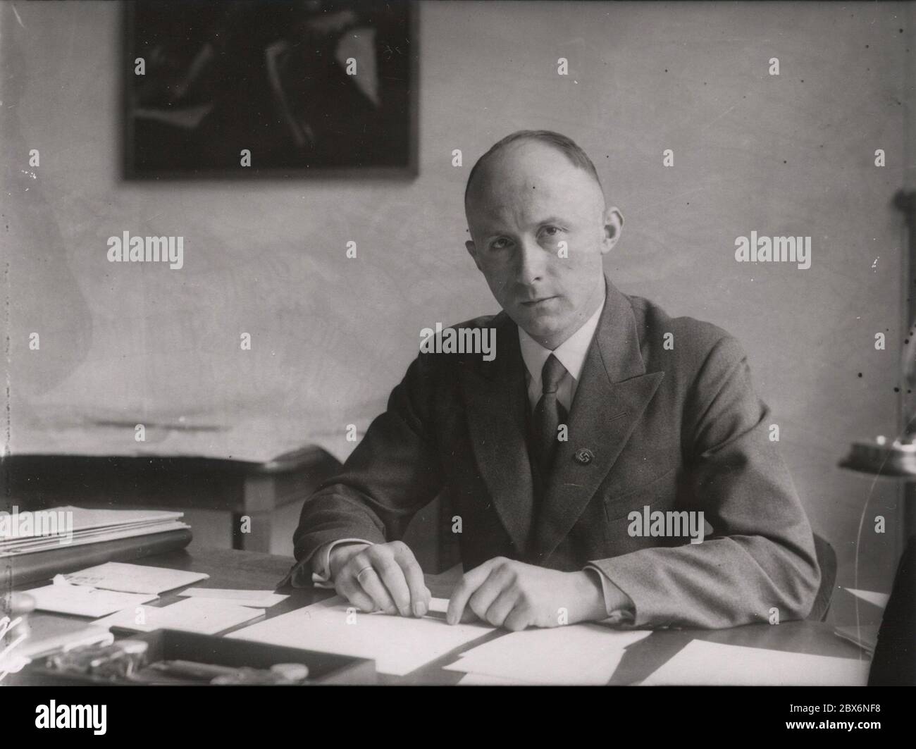 Supreme Area Leader of Hitler Youth Youth Act Heinrich Hoffmann ...