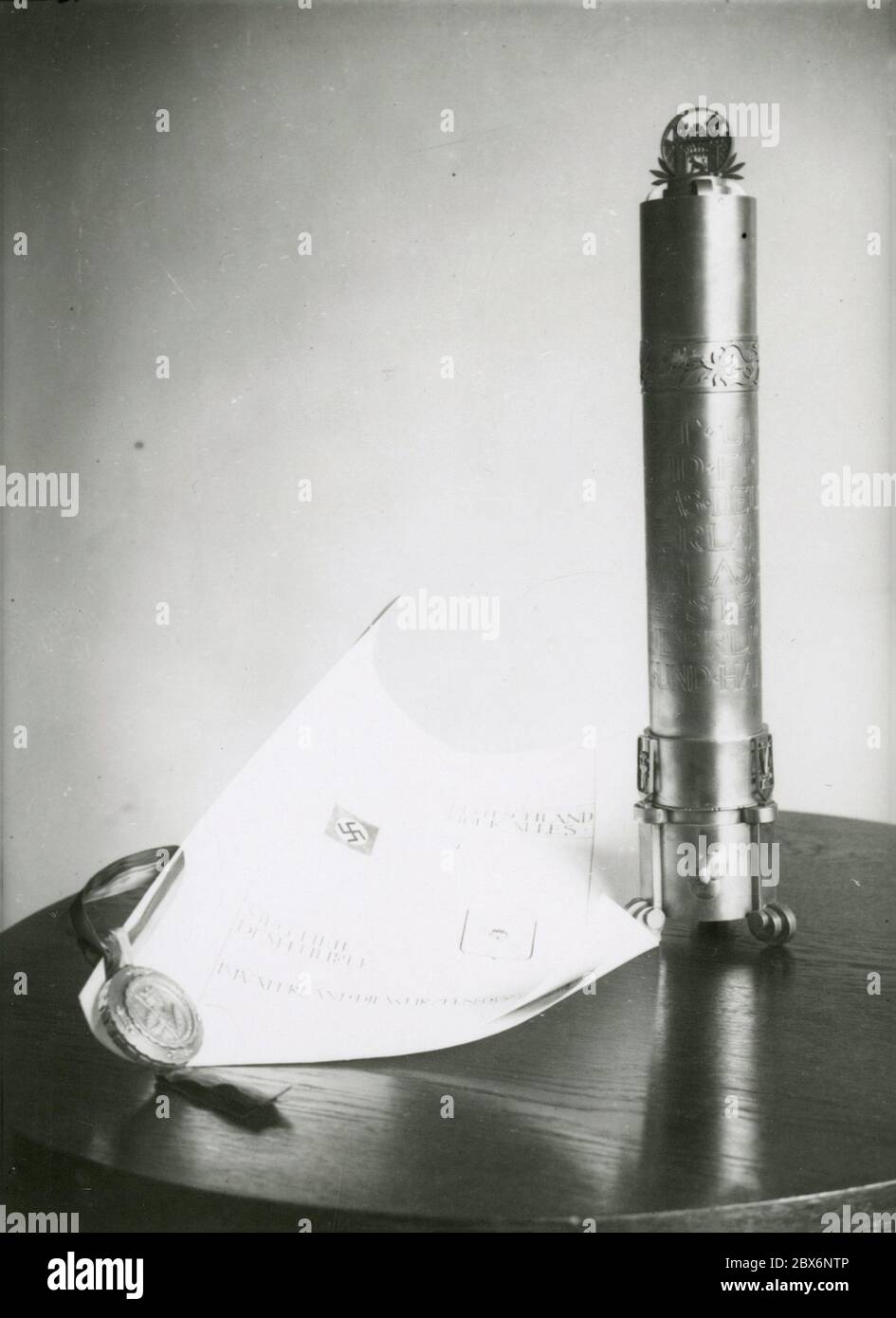 Gift to Hitler. Heinrich Hoffmann Photographs 1933 Adolf Hitler's ...