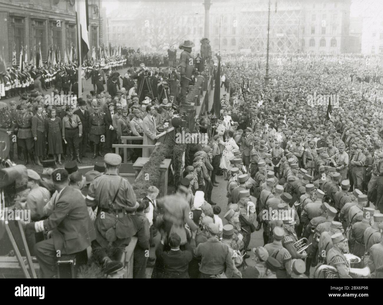 Youth rally in the Lustgarten - Goebbels speaks. Heinrich Hoffmann ...