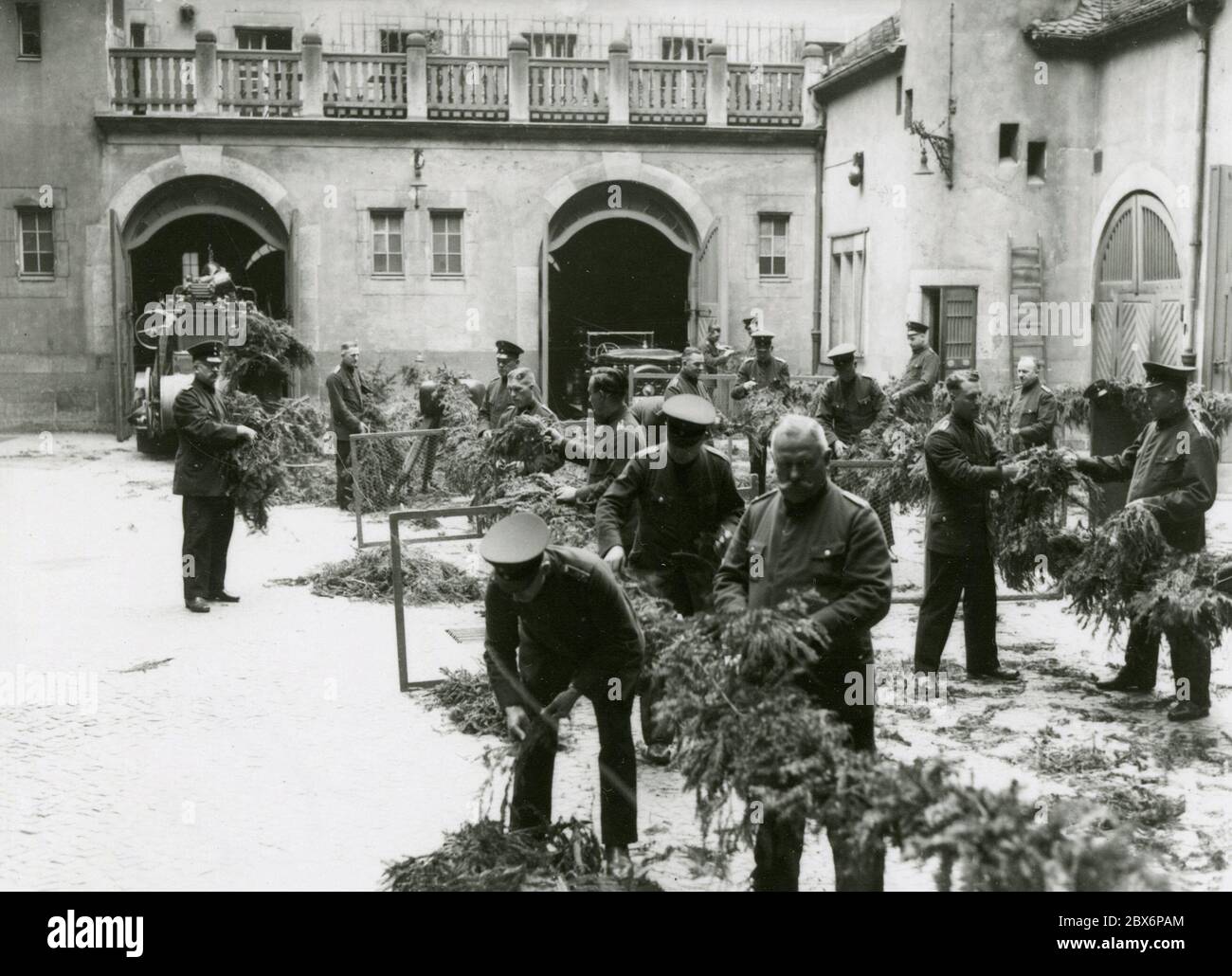 Preparations for May 1st Heinrich Hoffmann Photographs 1933 Adolf ...