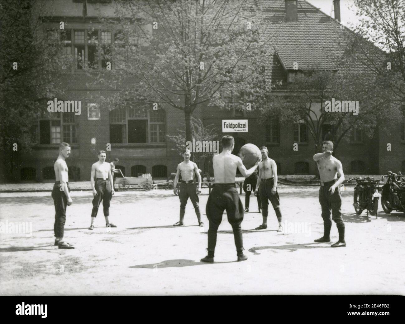 Training the field police. Heinrich Hoffmann Photographs 1933 Adolf ...