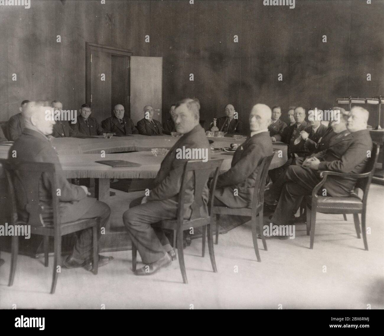 Meeting in the Chancellery. Heinrich Hoffmann Photographs 1933 Adolf ...