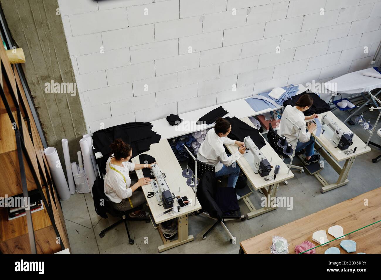 Professional tailors work hi-res stock photography and images - Alamy