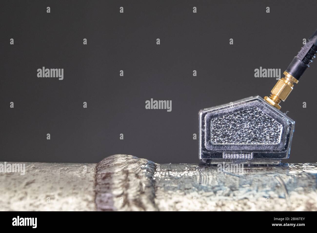 Non Destructive Testing Stock Photo - Alamy